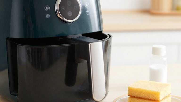 Air Fryer Grease Removal Tips: Best Tools and Tricks for Deep Cleaning